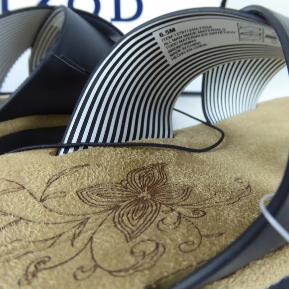 Izod | Shoes | Cushioned Black Double Strap Slide Sandals Nib | Poshmark